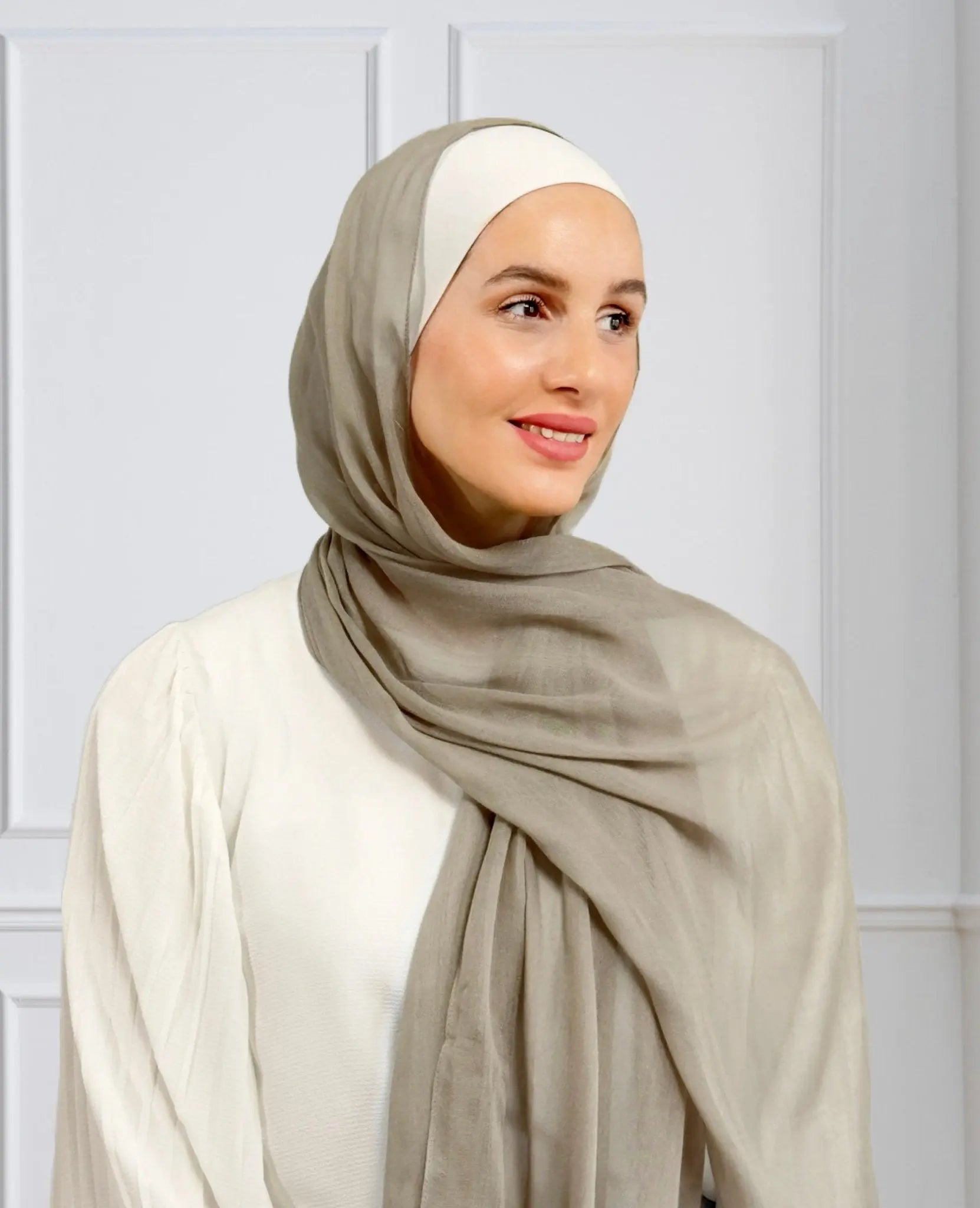Linen Hijabs| Explore the softest, almost weightless, Breathable Hijab